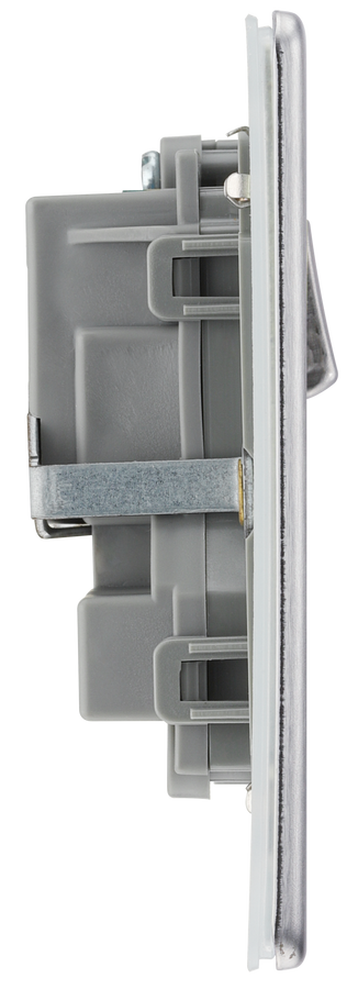 BG Electrical FBS22G Nexus Screwless Flat-Plate Double Switched Plug ...